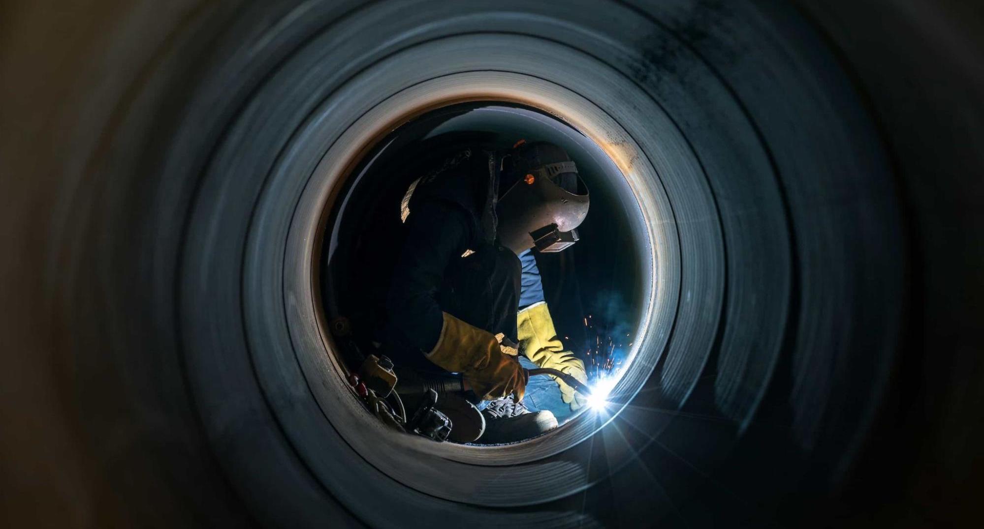 Seamless, ERW, LSAW and SSAW Pipes: The Differences Explained | AST